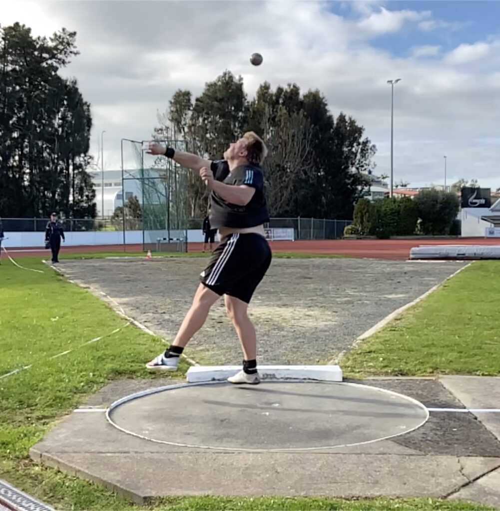 Sht 49 Jacko GILL 21.58m PB ''Back to the roots ?'' technical Analysis ...